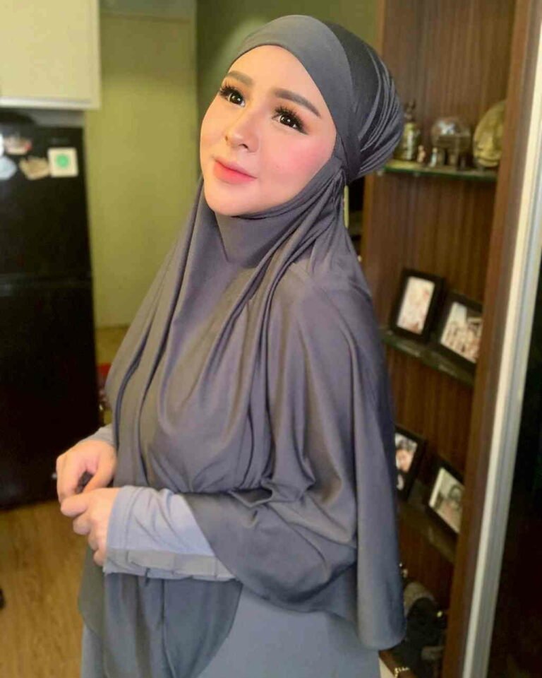 Berubah Drastis, 10 Pesona Thya Sethya Eks Ring Girl MMA yang Kini Berhijab
