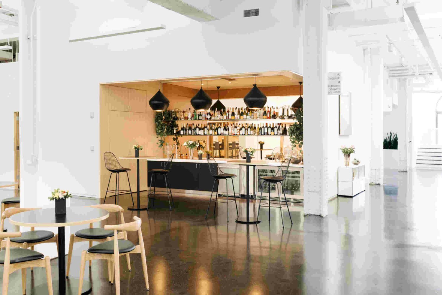 Penuh Warna, 10 Potret Kantor Instagram yang Berlokasi di Manhattan