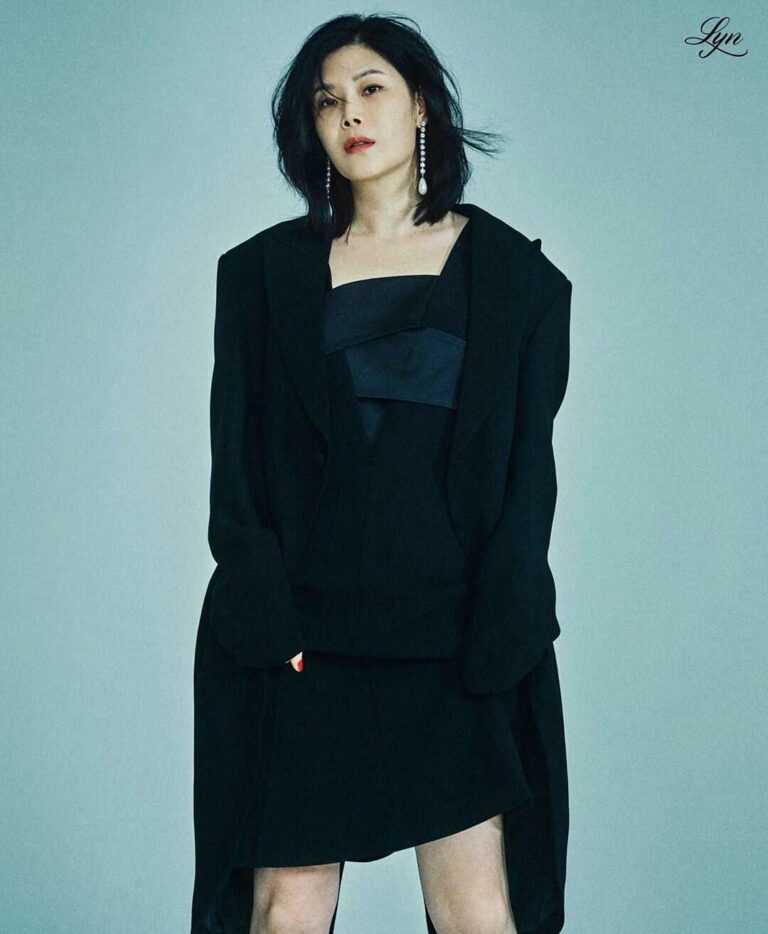 Lyn - Biodata, Profil, Fakta, Umur, Agama, Suami, Karier