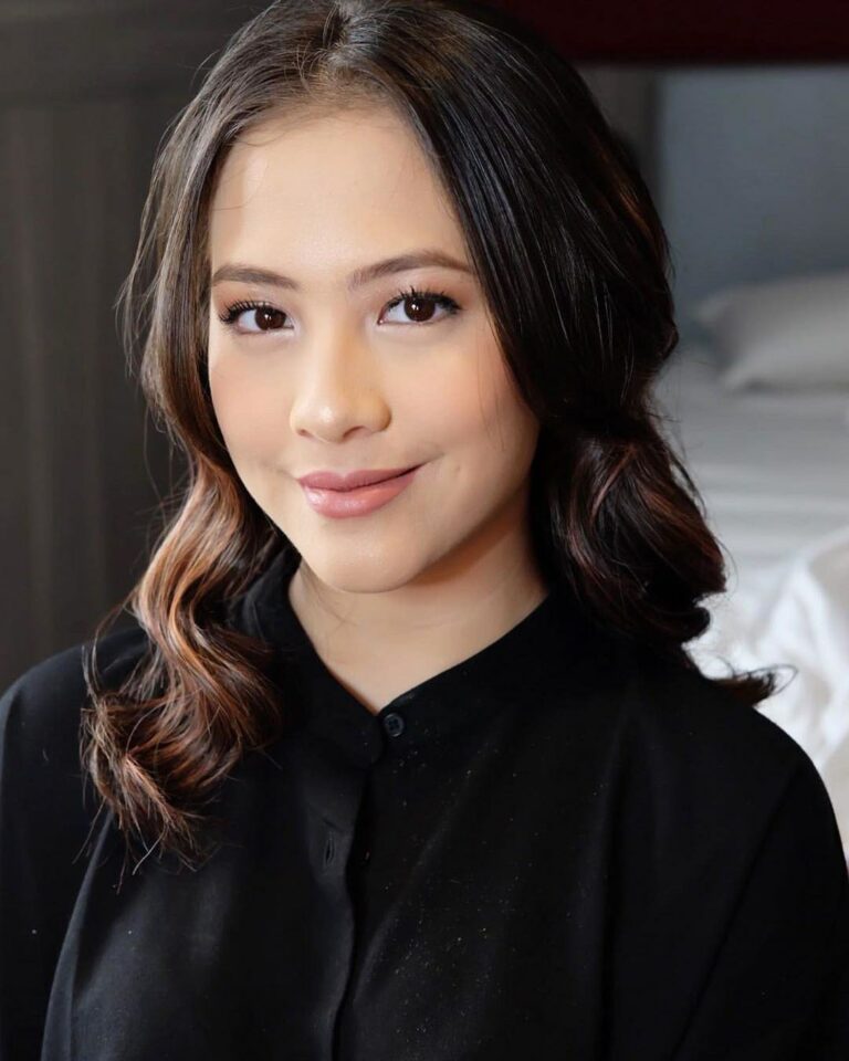 Adhisty Zara Biodata Profil Fakta Umur Agama Pacar Film 9094