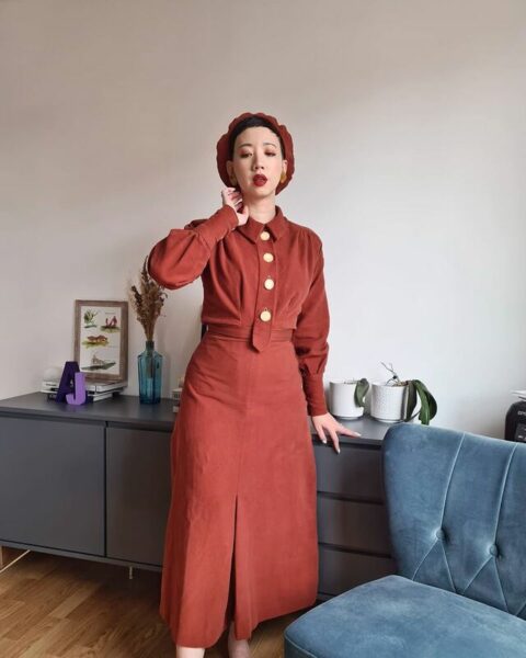 10 Inspirasi OOTD Bertema Vintage, Tampil Klasik dan Simpel - Dailysia