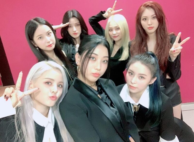 10 Moment Kebersamaan Member CLC, Rukun dan Kompak - Dailysia