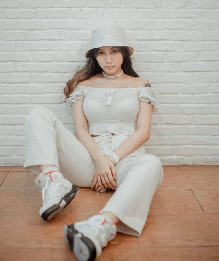 10 Pesona Irene Agustine, Istri Youtuber Bimo Picky Pick - Dailysia