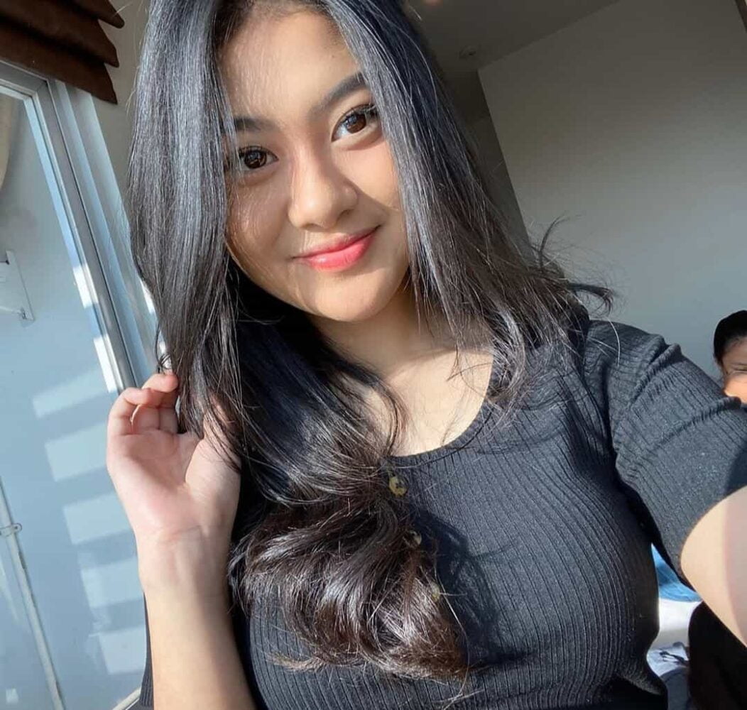 10 Potret Nabila Azzahra, Cewek Cantik Bintang Iklan Shopee 99 - Dailysia