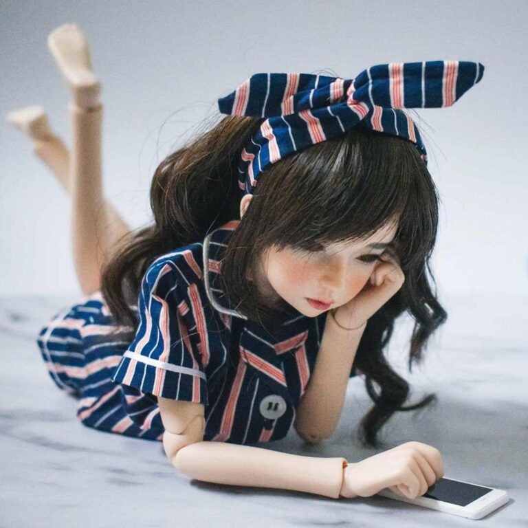 10 Potret Boneka Mirip Manusia, Susah Dibedain dengan yang Asli - Dailysia