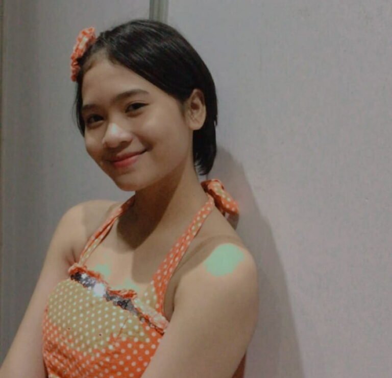 10 Potret Flora Shafiq, Member JKT48 yang Positif Covid-19 - Dailysia