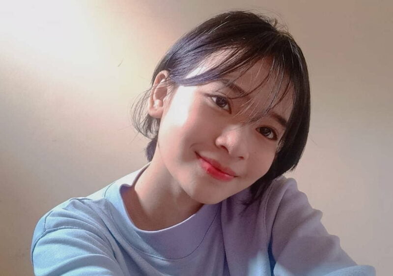10 Potret Flora Shafiq, Member JKT48 yang Positif Covid-19 - Dailysia