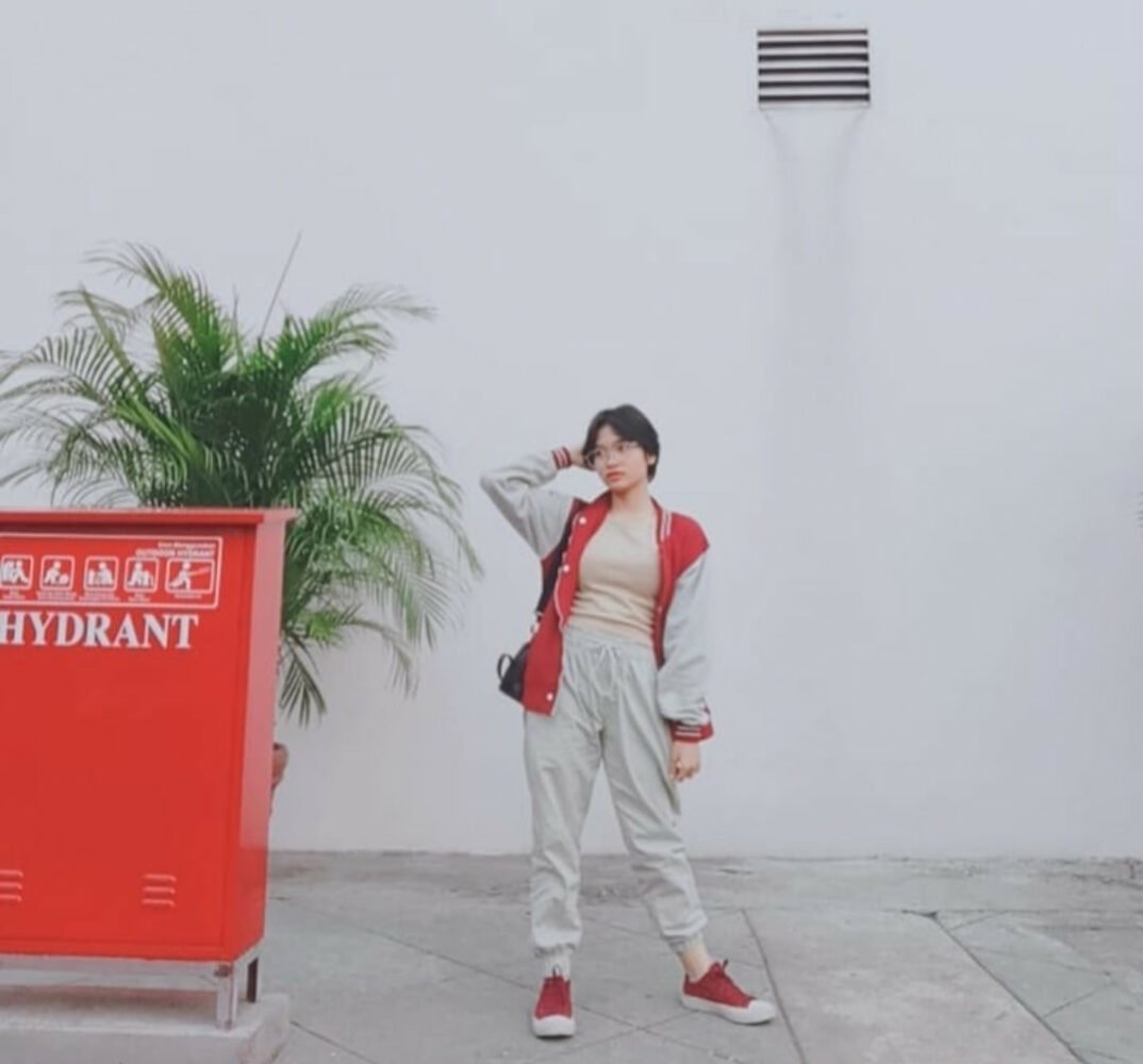 10 Potret Flora Shafiq, Member JKT48 yang Positif Covid-19 - Dailysia