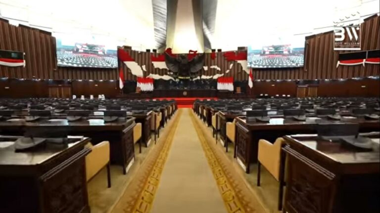 Jarang Tersorot, 10 Potret Gedung DPR/MPR-RI yang Digrebek oleh Boy ...
