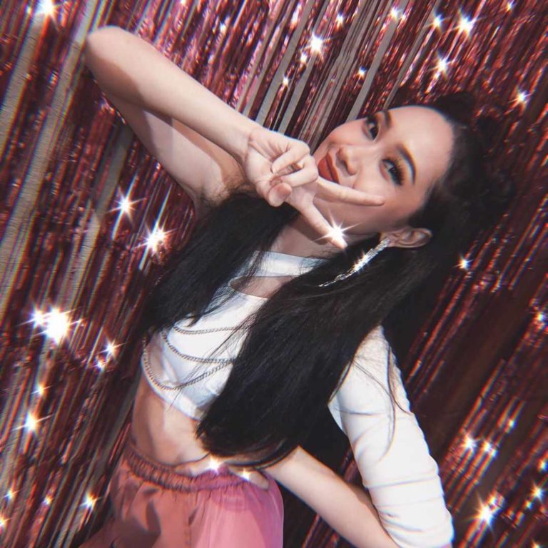 Kontennya Kocak, 10 Potret Triarona Seleb TikTok Eks Member JKT48 ...