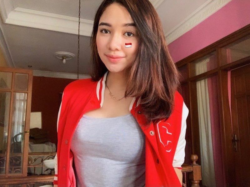 10 Pesona Karen Claudia Rantung Peserta Indonesia Idol Mirip Ashanty ...