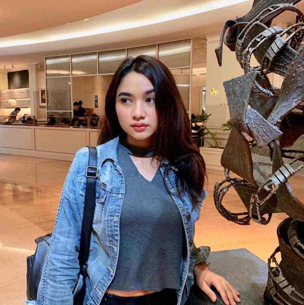 10 Pesona Karen Claudia Rantung Peserta Indonesia Idol Mirip Ashanty ...