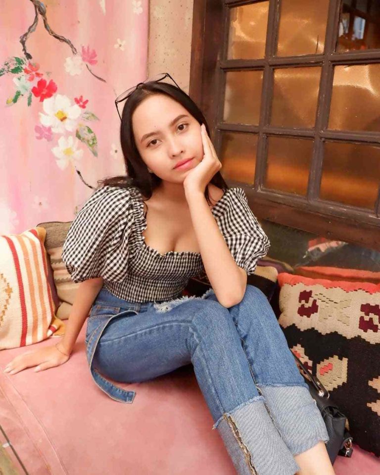 Resmi Menikah, 10 Potret Triyana Mahadewi Istri Youtuber Turah ...