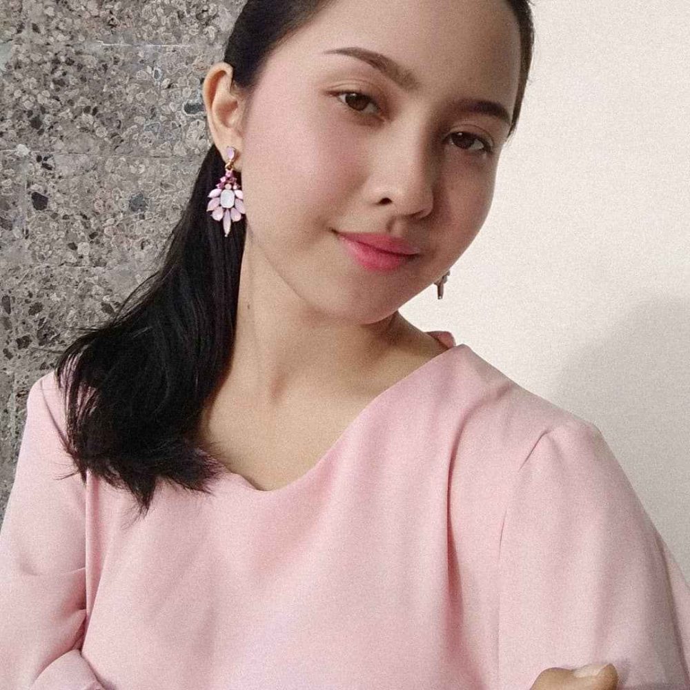 Resmi Menikah, 10 Potret Triyana Mahadewi Istri Youtuber Turah ...