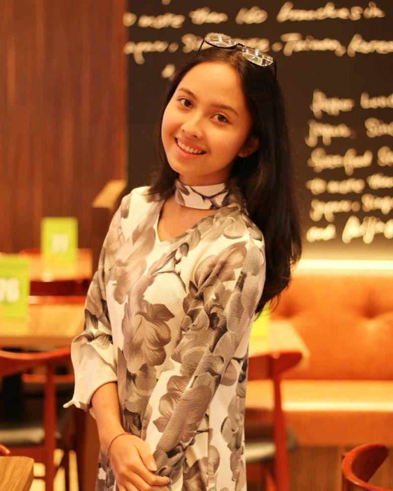 Resmi Menikah, 10 Potret Triyana Mahadewi Istri Youtuber Turah ...