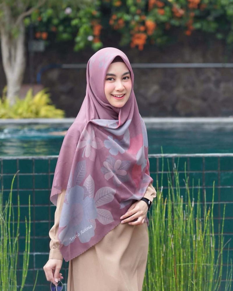 Anisa Rahma - Biodata, Profil, Fakta, Umur, Agama, Suami, Film