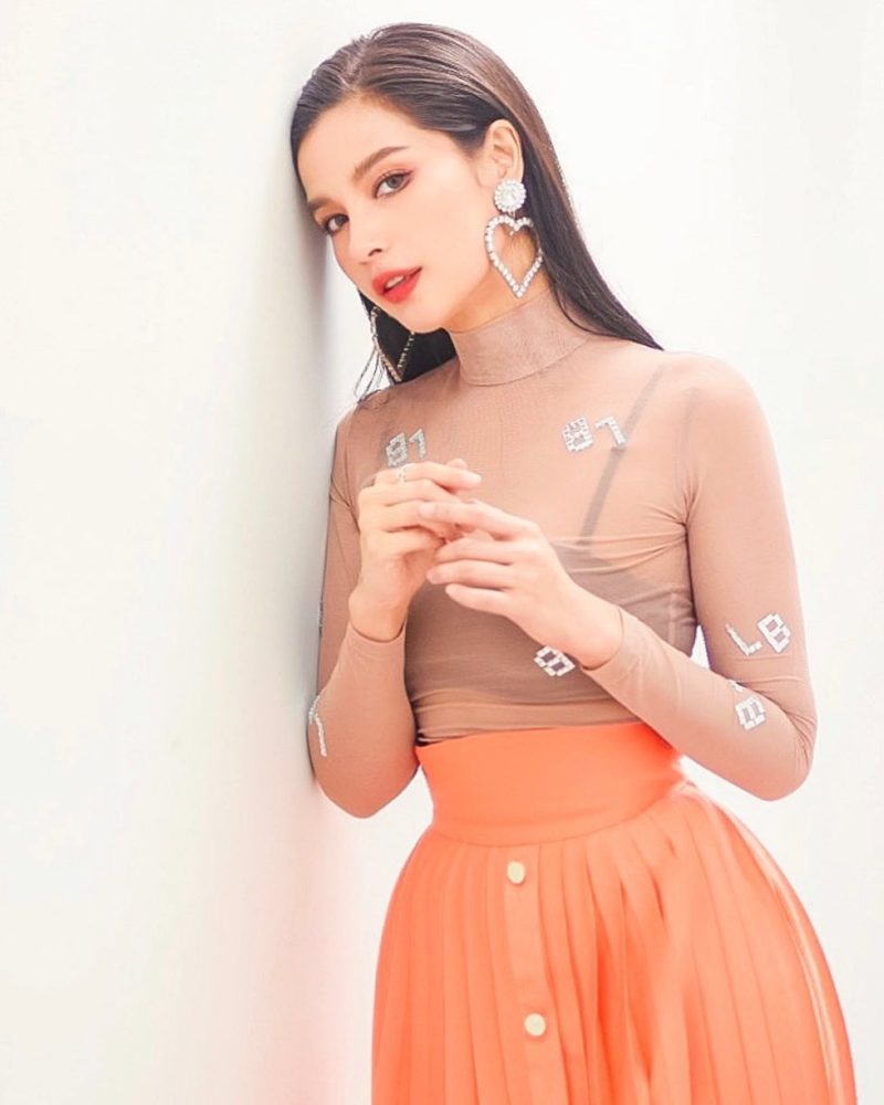 10 Potret Vill Wannarot Sonthichai, Pemeran Utama Serial WeTV 'Pangeran ...