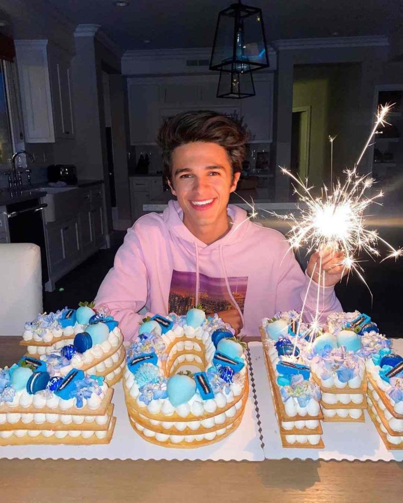 Brent Rivera - Biodata, Profil, Fakta, Umur, Agama, Pacar, Karier
