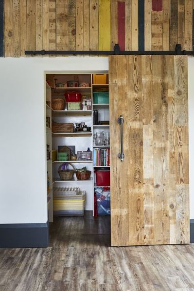 10 Ide Desain Pantry Biar Dapur Tetap Tampak Rapi - Dailysia