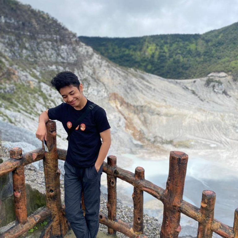 Fiki Naki - Biodata, Profil, Fakta, Umur, Agama, Pacar, Karier