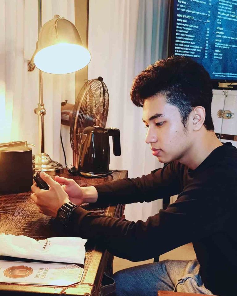 Fiki Naki - Biodata, Profil, Fakta, Umur, Agama, Pacar, Karier