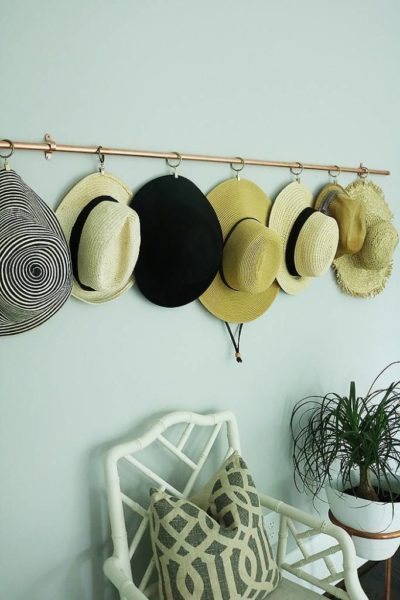 10 Desain Gantungan Topi yang Super Cute, Wajib Punya Deh! - Dailysia