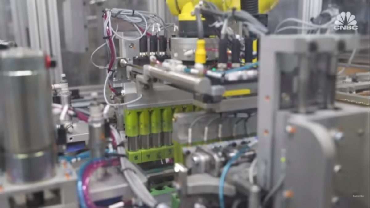 Penuh dengan Robot, 10 Potret Pabrik Tesla Gigafactory 1 di Nevada ...