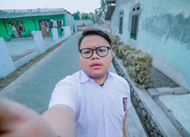 10 Potret Dwiki Afrilian, Konten Kreator Lucu Bikin Ngakak - Dailysia