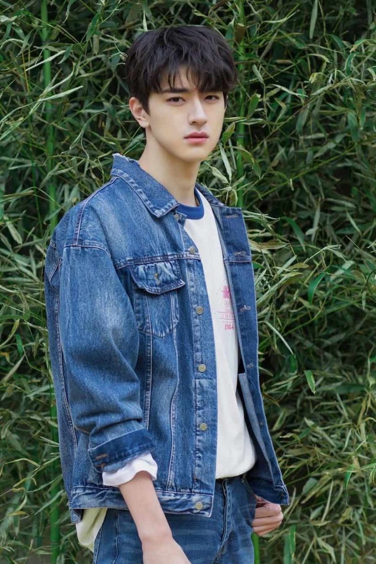 Lin Yi - Biodata, Profil, Fakta, Agama, Umur, Pacar, Karier