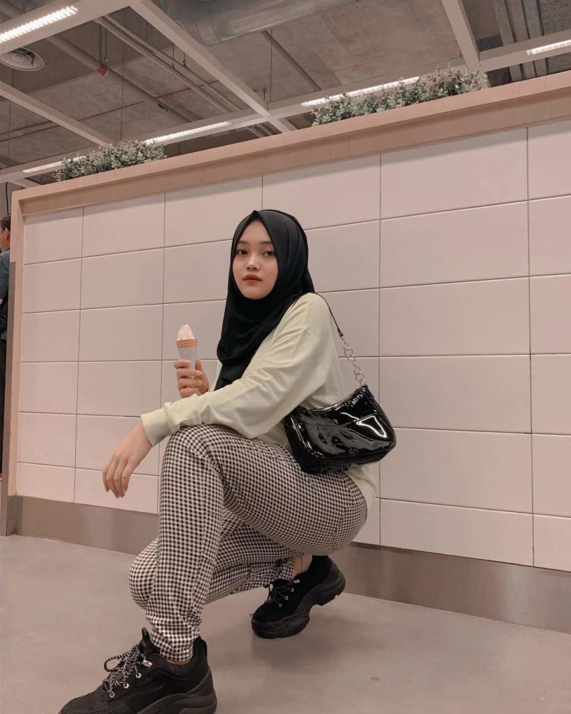 Putri Delina - Biodata, Profil, Fakta, Umur, Agama, Pacar, Karier