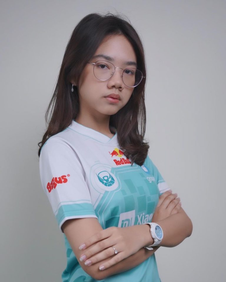 Member Termuda, 10 Potret BTR Lea Kapten Belletron Esports - Dailysia