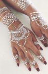 10 Inspirasi Henna Art yang Bikin Cantik dan Tak Melulu untuk Pernikahan