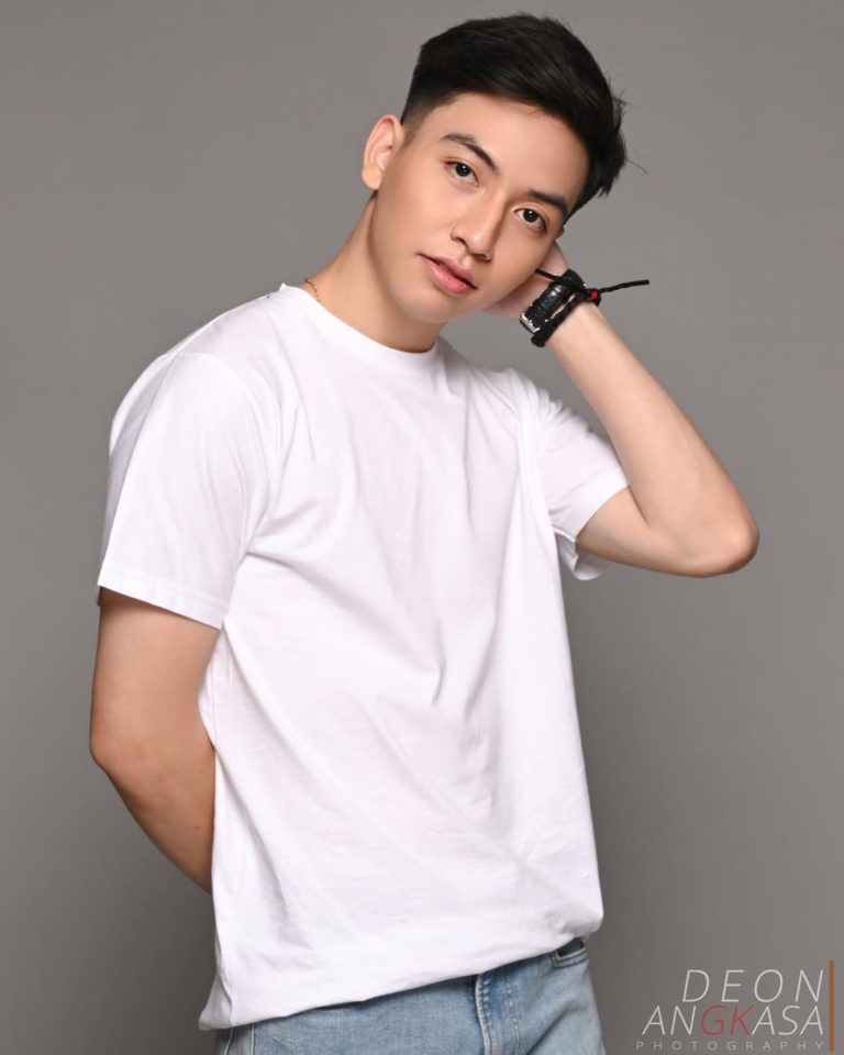 10 Fakta Jeffry Reksa Kekasih Putri Delina, Ingin Nikah Muda? - Dailysia