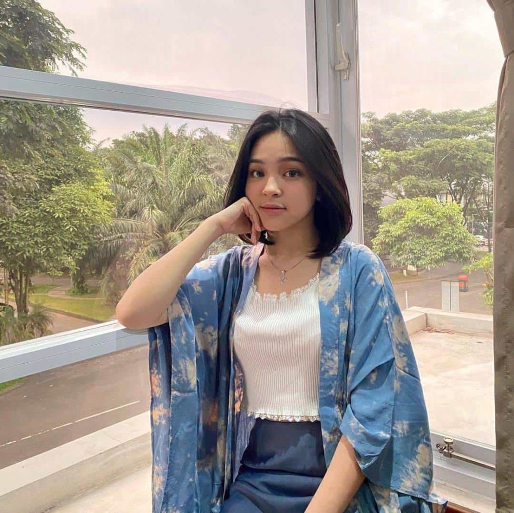 10 Potret Cantik Elsa Japasal, TikToker Manis Bersuara Merdu - Dailysia