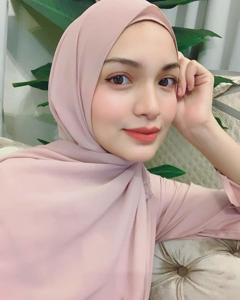 Amyra Rosli - Biodata, Profil, Fakta, Umur, Agama, Suami, Karier