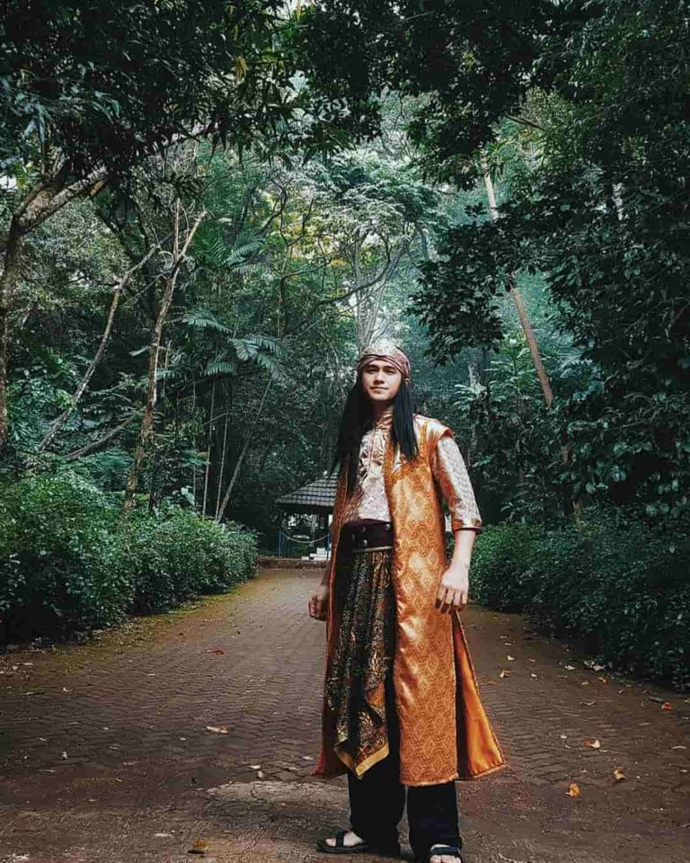 Lavicky Nicholas - Biodata, Profil, Fakta, Umur, Agama, Istri, Film