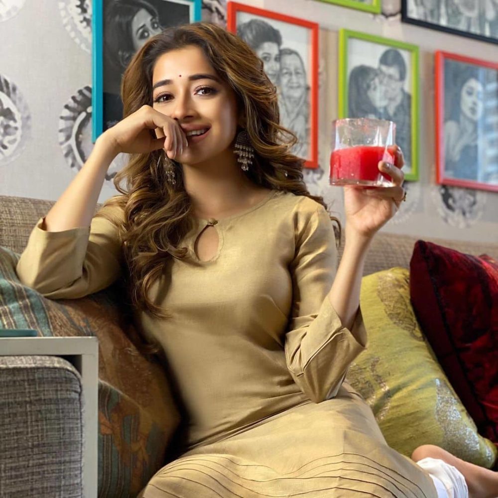 Tina Datta - Biodata, Profil, Fakta, Umur, Agama, Pacar, Karier