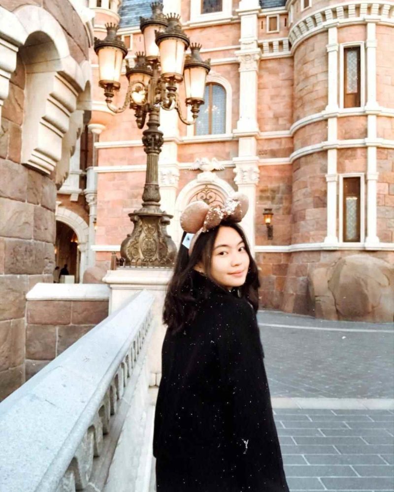 10 Pesona Erika Richardo, TikToker Berbakat yang Jago Melukis - Dailysia