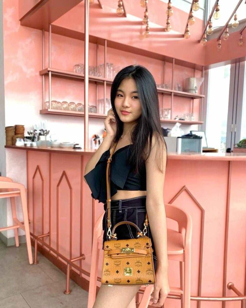10 Pesona Pricilia Micca, Dancer Imut Iklan Shopee Tukul Arwana