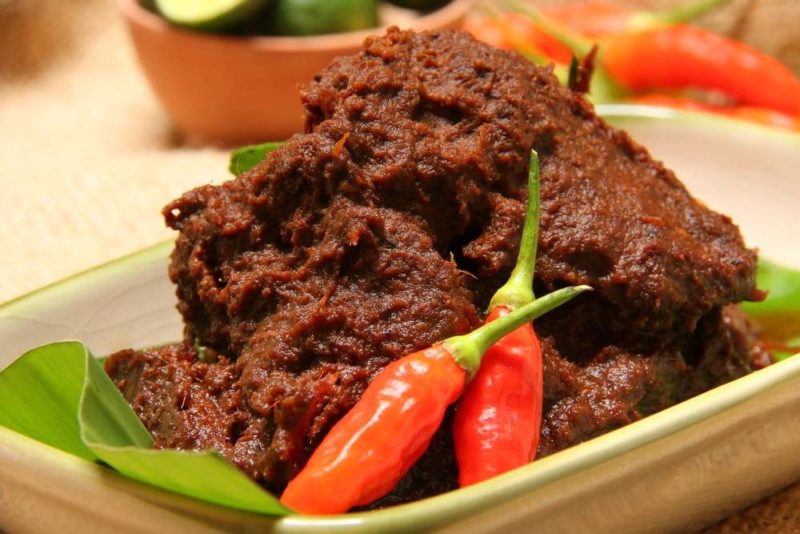 Sejarah Rendang, Kuliner Khas Minangkabau yang Mendunia - Dailysia