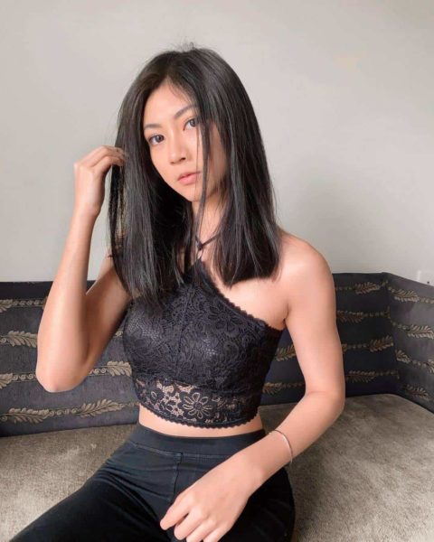 Body Goals, 10 Pesona Yacintha Clarissa Model yang Curi Perhatian