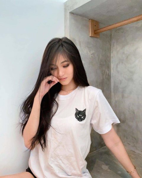 Body Goals, 10 Pesona Yacintha Clarissa Model yang Curi Perhatian