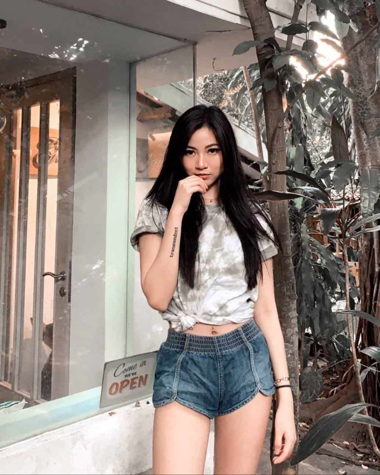 Body Goals, 10 Pesona Yacintha Clarissa Model yang Curi Perhatian