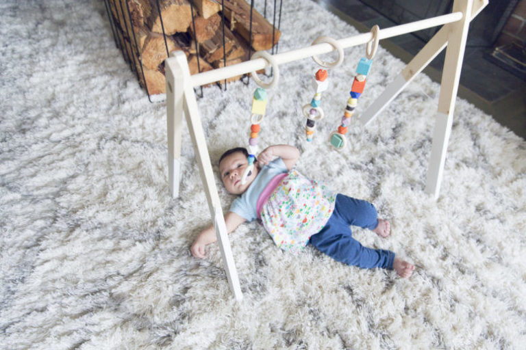 Simpel, 10 Ide Desain Baby Gym Biar Bayi Gak Nangis - Dailysia