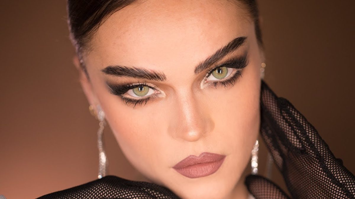 Cat Eye Syndrome, Kondisi Langka Pemilik ‘Mata Kucing’ - Dailysia