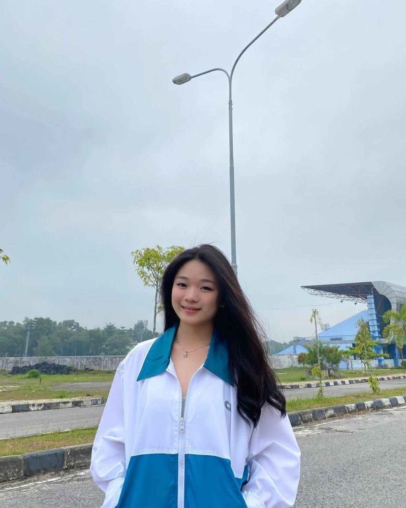 10 Potret Eunice Tjoaa, TikToker Cantik yang Jago Main Game - Dailysia