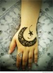 Stunning, 10 Inspirasi Ide Pacar Henna di Hari Lebaran - Dailysia