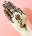 Stunning, 10 Inspirasi Ide Pacar Henna di Hari Lebaran - Dailysia
