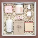 10 Inspirasi Hampers untuk Sanak Saudara, dari Makanan hingga Barang