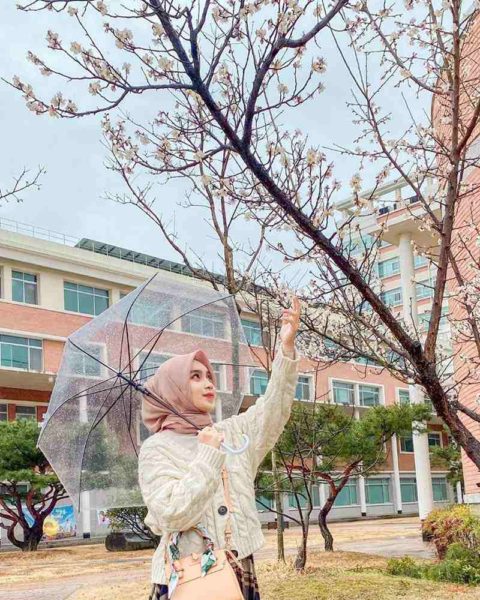 TikToker Berprestasi, 10 Potret Kinanti Bening Saat di Korea Selatan